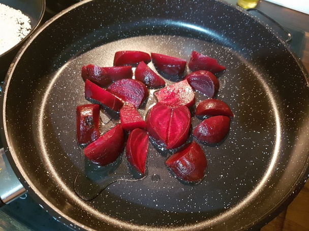 Karamelizovaná cvikla s feta syrom (fotorecept) - recept | Varecha.sk