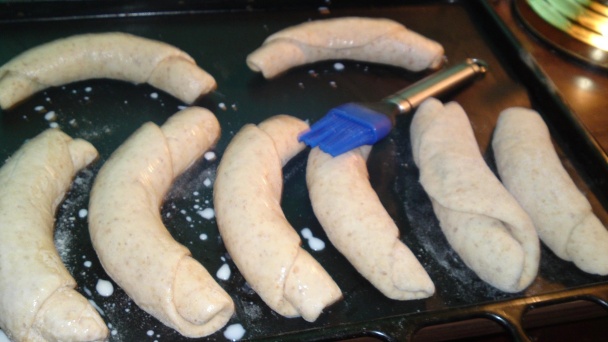 Grahamové rožky so sezamom (fotorecept) - recept | Varecha.sk