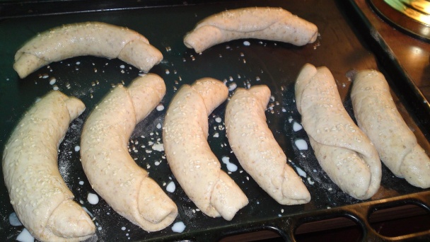 Grahamové rožky so sezamom (fotorecept) - recept | Varecha.sk